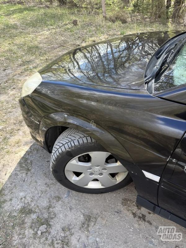 Opel Vectra 2006 in Vilnius, with an engine capacity of 1.90 L and mileage of 309 thousand km for 1800 €, photo 5 on AUTOMOTO.COM.LV