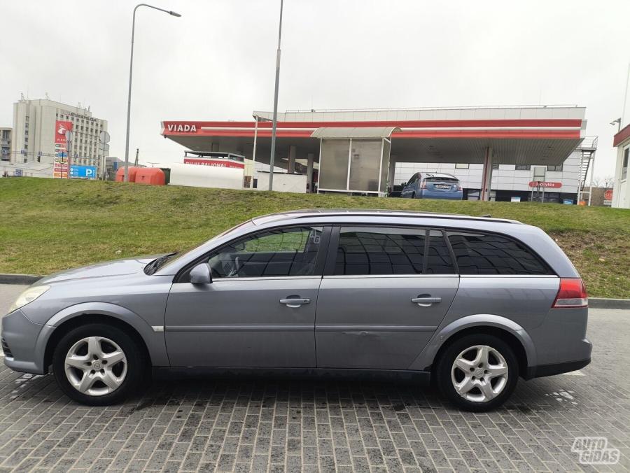 Opel Vectra 2006 Viļņa, ar dzinēja tilpumu 2.20 L un nobraukumu 349 tūkst. km par 850 €, foto 8 vietnē AUTOMOTO.COM.LV