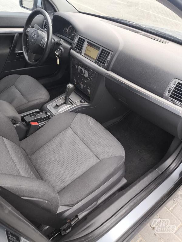 Opel Vectra 2006 Viļņa, ar dzinēja tilpumu 2.20 L un nobraukumu 349 tūkst. km par 850 €, foto 10 vietnē AUTOMOTO.COM.LV