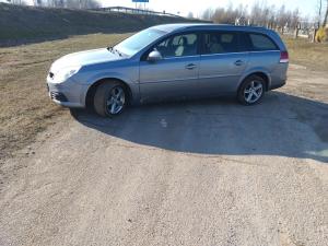 Opel Vectra 2006 in Vilnius, with an engine capacity of 1.90 L and mileage of 325 thousand km for 500 €, photo  on AUTOMOTO.COM.LV