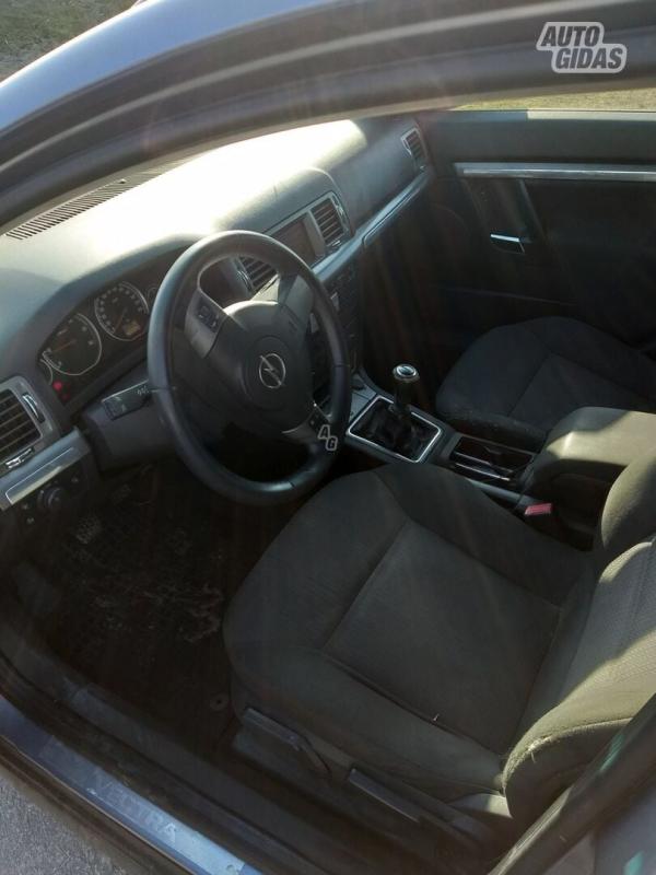 Opel Vectra 2006 Viļņa, ar dzinēja tilpumu 1.90 L un nobraukumu 325 tūkst. km par 500 €, foto 6 vietnē AUTOMOTO.COM.LV