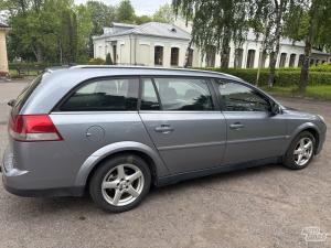 Opel Vectra 2006 in Marijampole, with an engine capacity of 1.90 L and mileage of 322 thousand km for 1600 €, photo 3 on AUTOMOTO.COM.LV