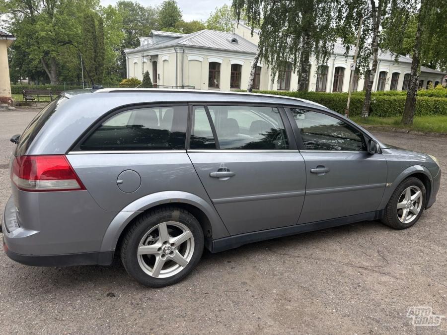 Opel Vectra 2006 in Marijampole, with an engine capacity of 1.90 L and mileage of 322 thousand km for 1600 €, photo 3 on AUTOMOTO.COM.LV