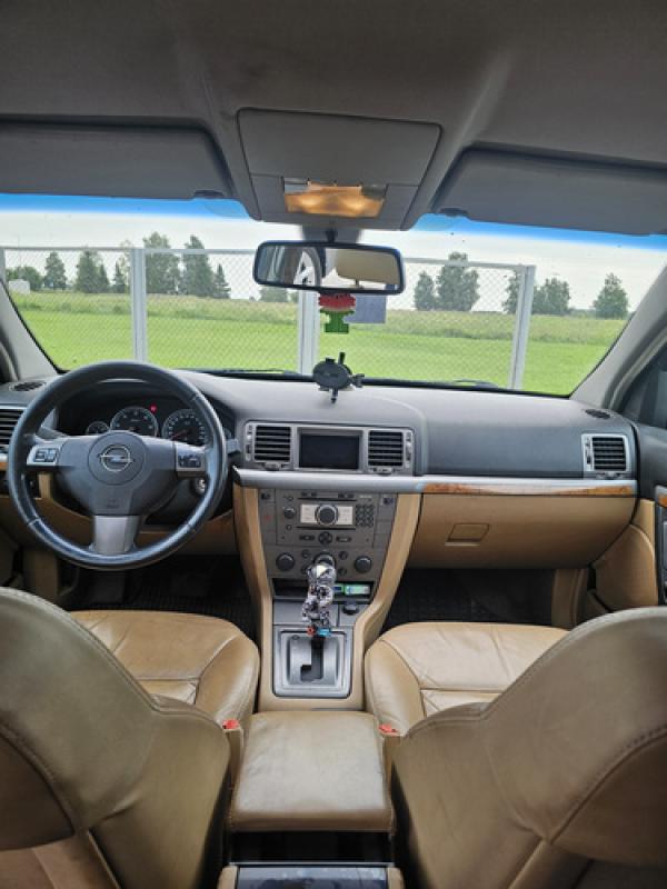 Opel Vectra 2006 Kohtla-Jerve, ar dzinēja tilpumu 1.90 L un nobraukumu 0 tūkst. km par 1300 €, foto 4 vietnē AUTOMOTO.COM.LV