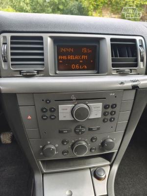Opel Vectra 2006 in Siauliai, with an engine capacity of 1.90 L and mileage of 350 thousand km for 1500 €, photo 13 on AUTOMOTO.COM.LV