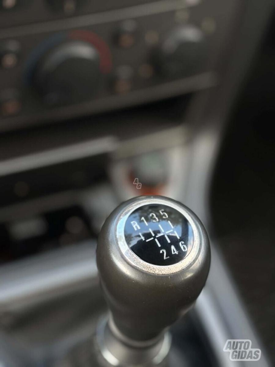 Opel Vectra 2006 in Vilnius, with an engine capacity of 1.90 L and mileage of 265 thousand km for 1350 €, photo 21 on AUTOMOTO.COM.LV