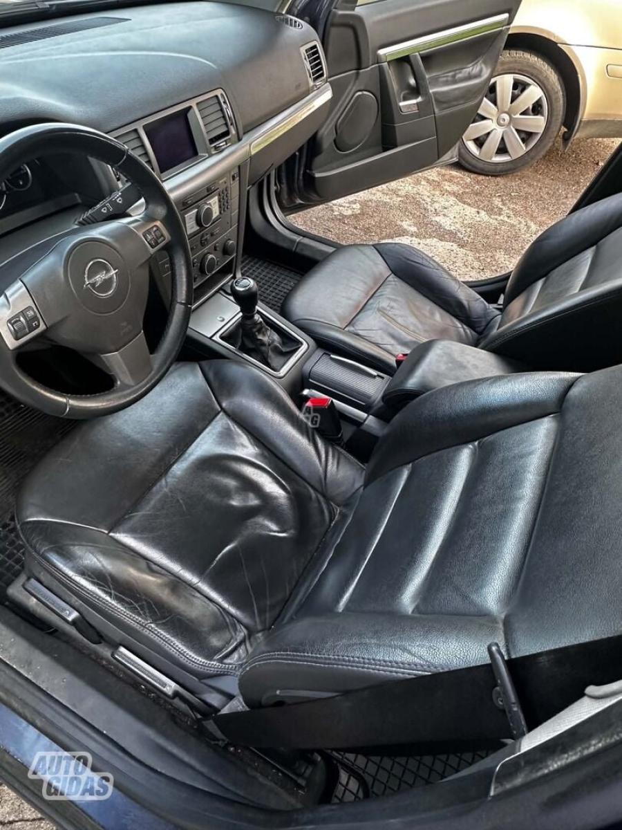 Opel Vectra 2006 Kauņa, ar dzinēja tilpumu 1.90 L un nobraukumu 253 tūkst. km par 1600 €, foto 11 vietnē AUTOMOTO.COM.LV
