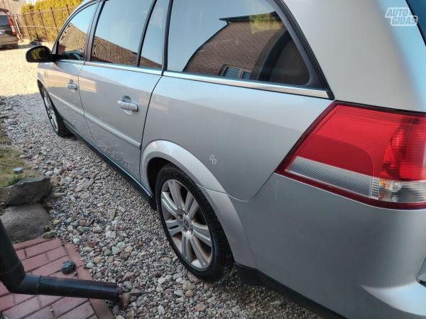 Opel Vectra 2007 in Marijampole, with an engine capacity of 1.90 L and mileage of 280 thousand km for 550 €, photo 9 on AUTOMOTO.COM.LV