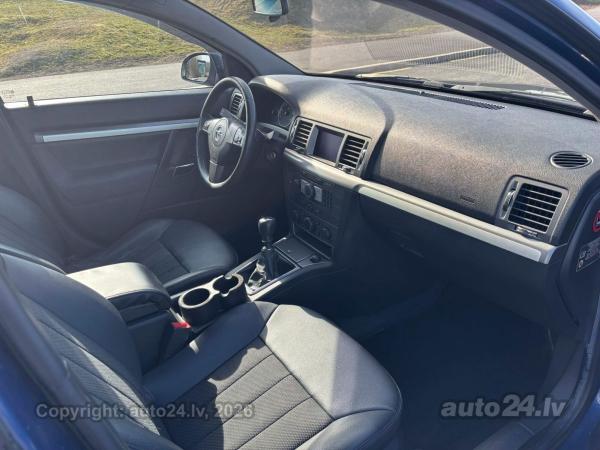 Opel Vectra 2007 Narva, ar dzinēja tilpumu 1.90 L un nobraukumu 338 tūkst. km par 1699 €, foto 5 vietnē AUTOMOTO.COM.LV