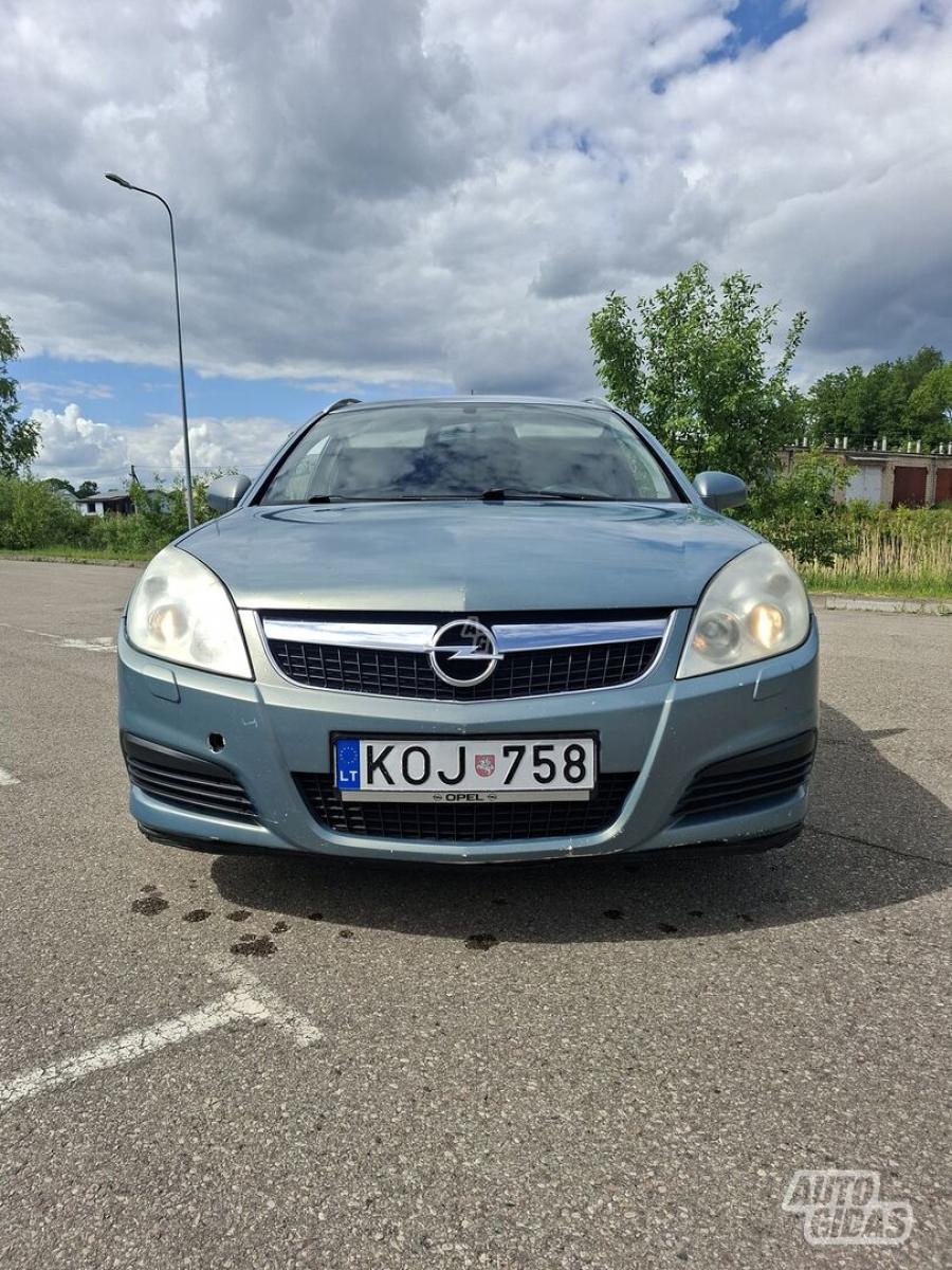 Opel Vectra 2007 in Radviliskis, with an engine capacity of 1.90 L and mileage of 300 thousand km for 950 €, photo 4 on AUTOMOTO.COM.LV