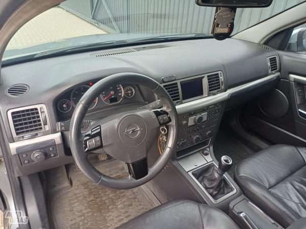 Opel Vectra 2007 Klaipėda, ar dzinēja tilpumu 1.90 L un nobraukumu 362 tūkst. km par 1350 €, foto 8 vietnē AUTOMOTO.COM.LV