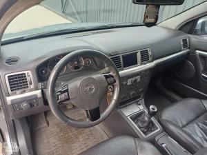 Opel Vectra 2007 Klaipėda, ar dzinēja tilpumu 1.90 L un nobraukumu 362 tūkst. km par 1350 €, foto 8 vietnē AUTOMOTO.COM.LV
