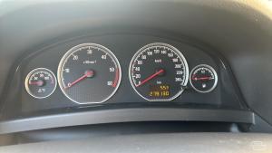 Opel Vectra 2007 in Panevezys, with an engine capacity of 1.90 L and mileage of 279 thousand km for 1700 €, photo 6 on AUTOMOTO.COM.LV