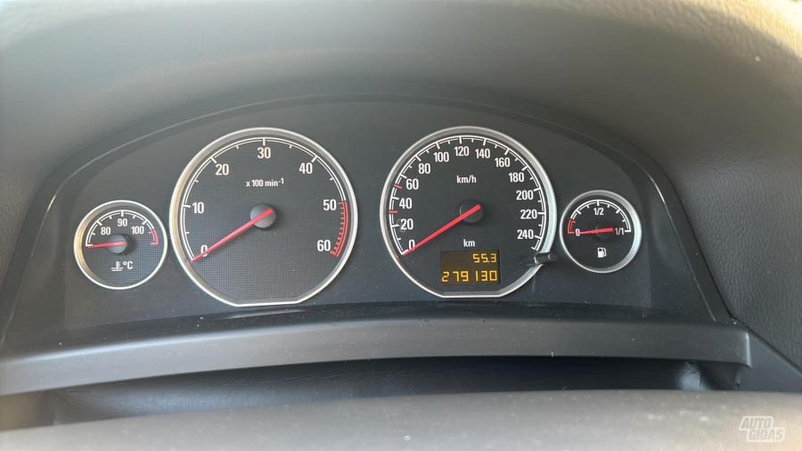 Opel Vectra 2007 in Panevezys, with an engine capacity of 1.90 L and mileage of 279 thousand km for 1700 €, photo 6 on AUTOMOTO.COM.LV