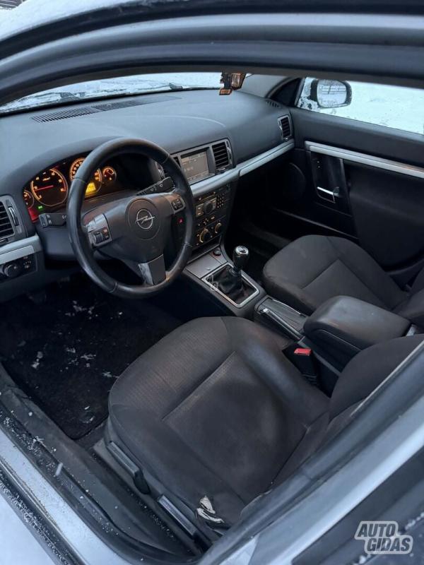 Opel Vectra 2008 Kauņa, ar dzinēja tilpumu 1.90 L un nobraukumu 350 tūkst. km par 800 €, foto 5 vietnē AUTOMOTO.COM.LV