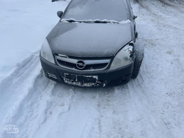 Opel Vectra 2008 in Klaipeda, with an engine capacity of 1.90 L and mileage of 328 thousand km for 580 €, photo 6 on AUTOMOTO.COM.LV