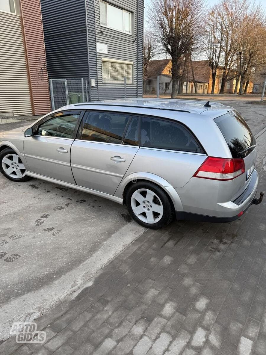 Opel Vectra 2008 in Kaunas, with an engine capacity of 1.90 L and mileage of 371 thousand km for 1450 €, photo 5 on AUTOMOTO.COM.LV