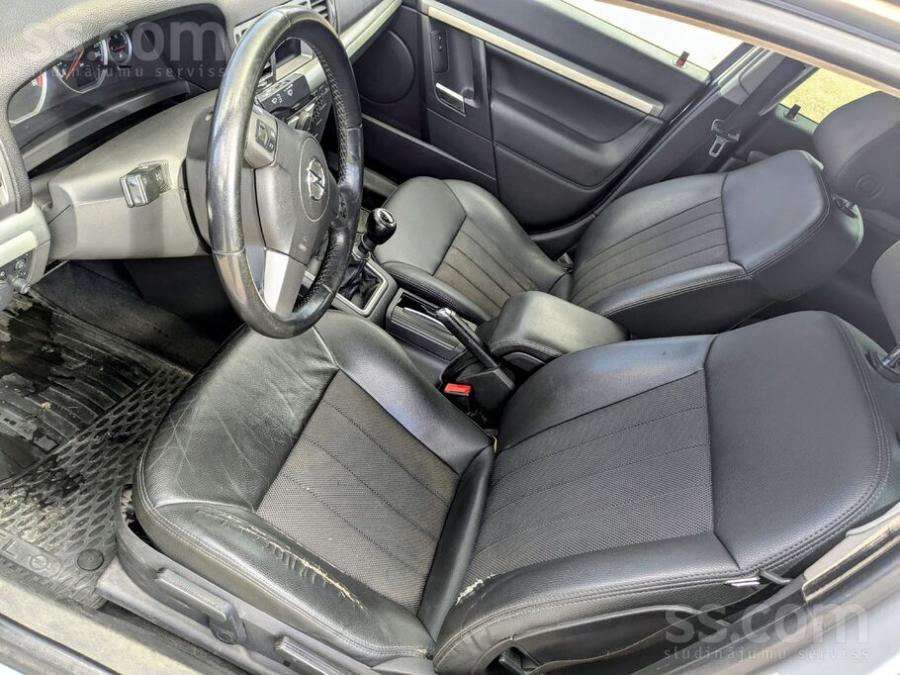 Opel Vectra 2008 Ogre, ar dzinēja tilpumu 1.90 L un nobraukumu 382 tūkst. km par 1300 €, foto 4 vietnē AUTOMOTO.COM.LV