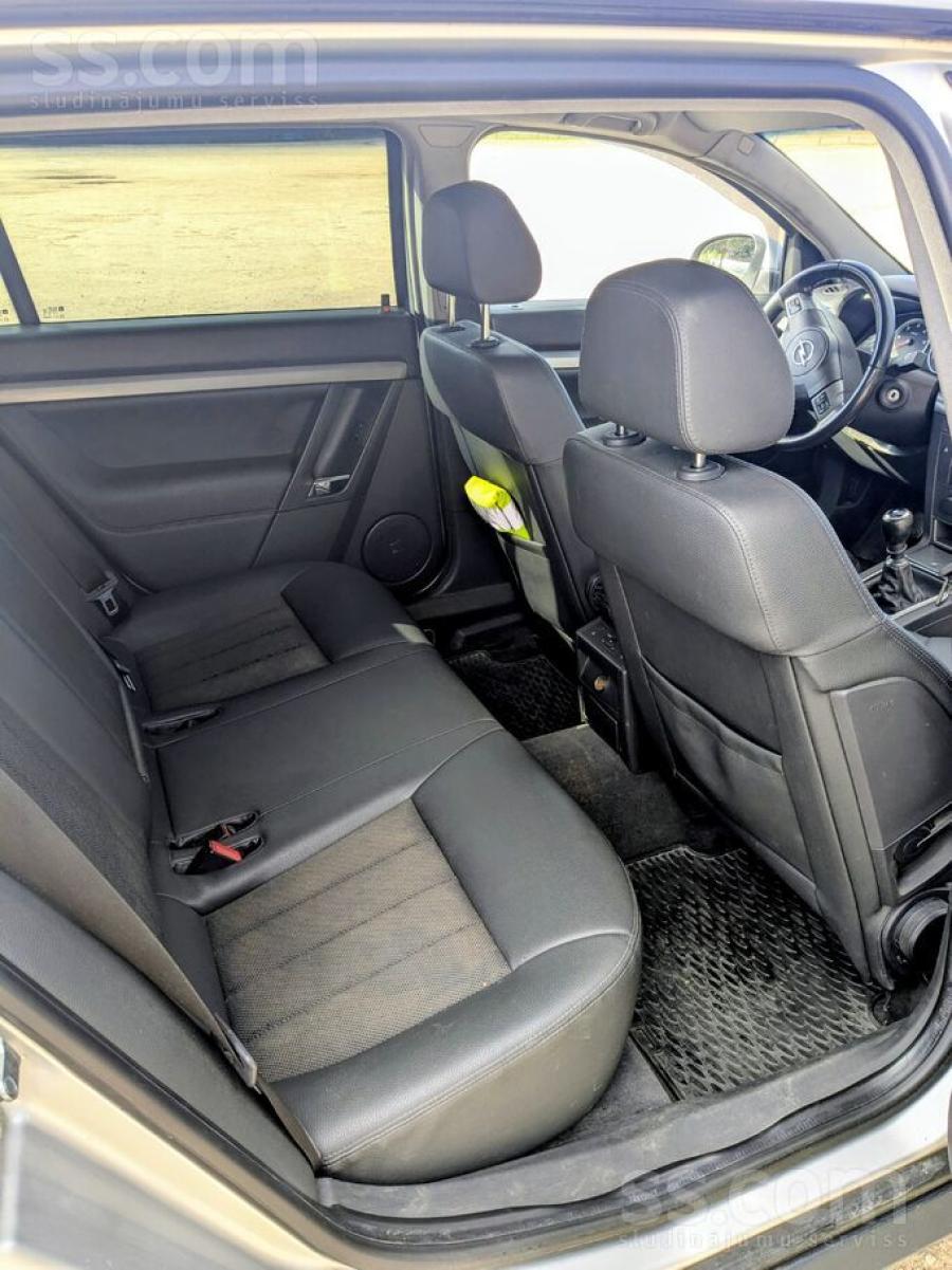 Opel Vectra 2008 Ogre, ar dzinēja tilpumu 1.90 L un nobraukumu 382 tūkst. km par 1300 €, foto 5 vietnē AUTOMOTO.COM.LV