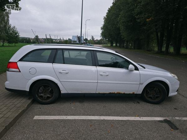 Opel Vectra 2008 in Sirvintos, with an engine capacity of 1.90 L and mileage of 400 thousand km for 600 €, photo 4 on AUTOMOTO.COM.LV