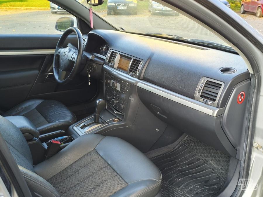 Opel Vectra 2008 Mažeikiai, ar dzinēja tilpumu 1.90 L un nobraukumu 284 tūkst. km par 1000 €, foto 10 vietnē AUTOMOTO.COM.LV