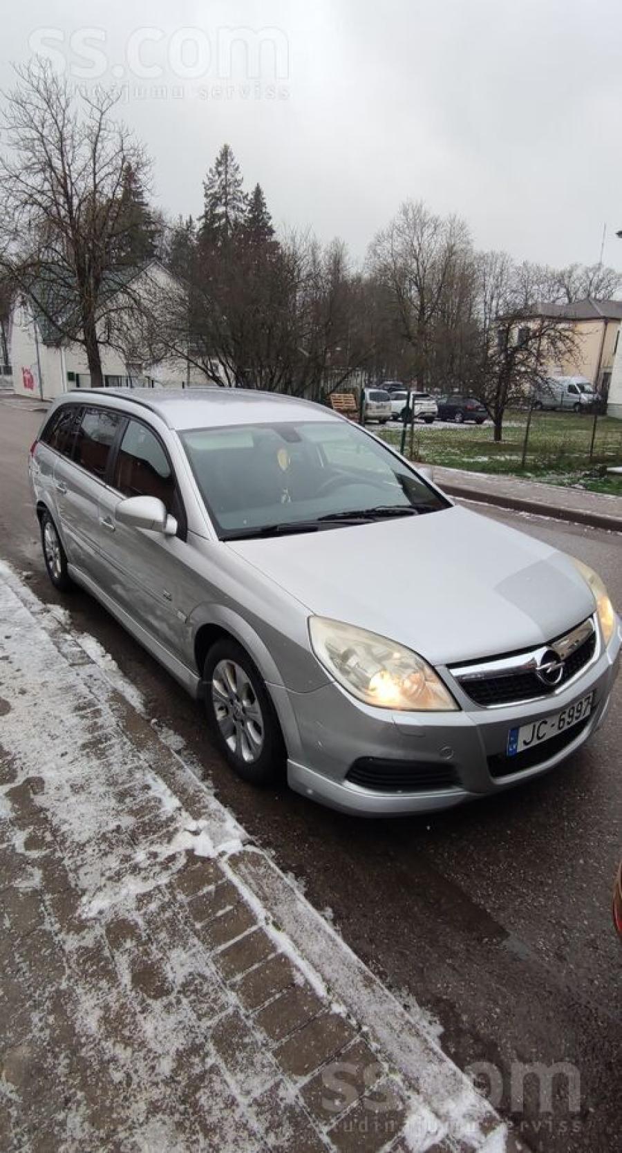 Opel Vectra 2009 in Jekabpils, with an engine capacity of 1.90 L and mileage of 421 thousand km for 1390 €, photo 1 on AUTOMOTO.COM.LV
