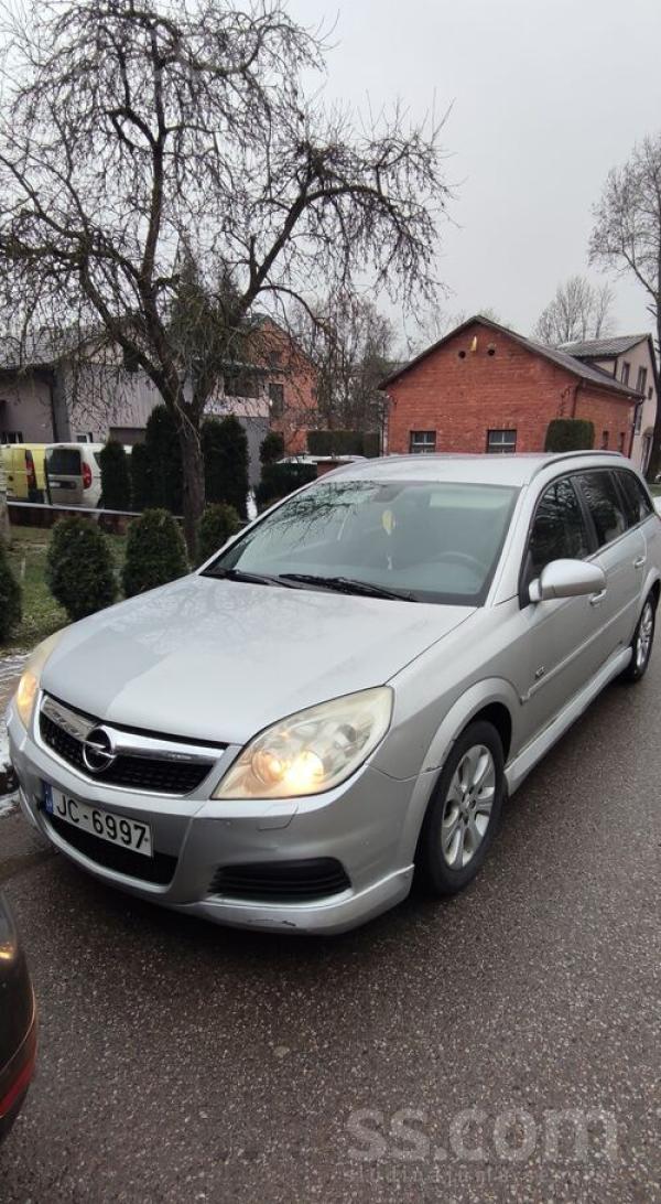 Opel Vectra 2009 in Jekabpils, with an engine capacity of 1.90 L and mileage of 421 thousand km for 1390 €, photo 6 on AUTOMOTO.COM.LV