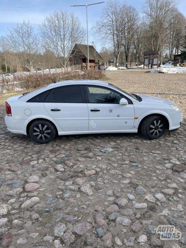Balts Opel Vectra 2006 Telšiai, ar dzinēja tilpumu 1.90 L un nobraukumu 290 tūkst. km par 1250 €, foto 5 vietnē AUTOMOTO.COM.LV