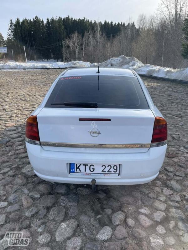 Balts Opel Vectra 2006 Telšiai, ar dzinēja tilpumu 1.90 L un nobraukumu 290 tūkst. km par 1250 €, foto 6 vietnē AUTOMOTO.COM.LV