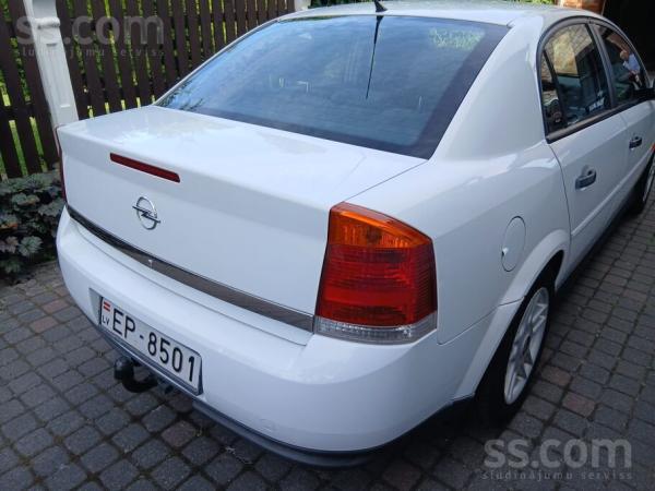 Balts Opel Vectra 2002 Ventspils, ar dzinēja tilpumu 2.20 L un nobraukumu 159 tūkst. km par 1750 €, foto 4 vietnē AUTOMOTO.COM.LV