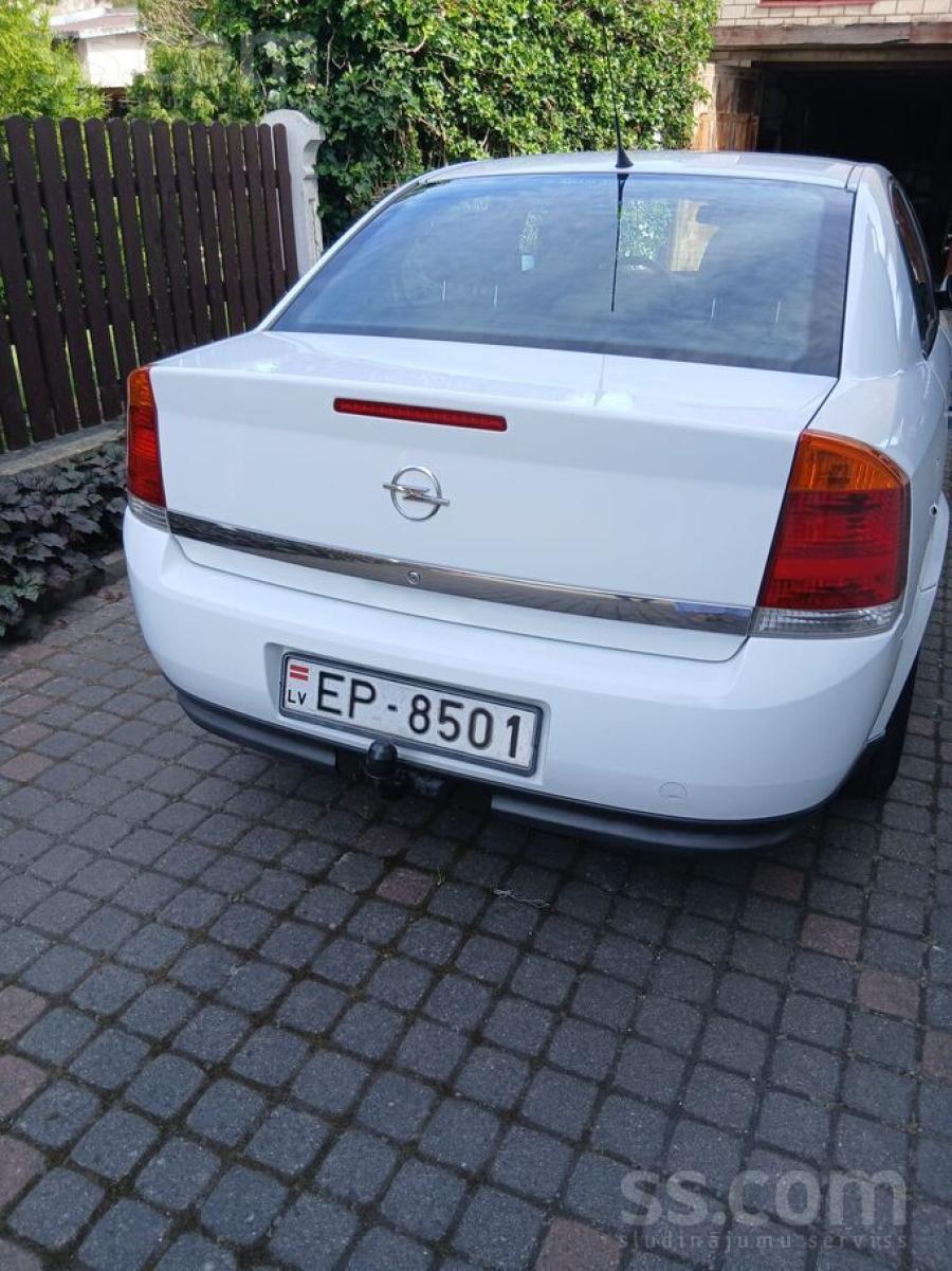 Balts Opel Vectra 2002 Ventspils, ar dzinēja tilpumu 2.20 L un nobraukumu 159 tūkst. km par 1750 €, foto 6 vietnē AUTOMOTO.COM.LV