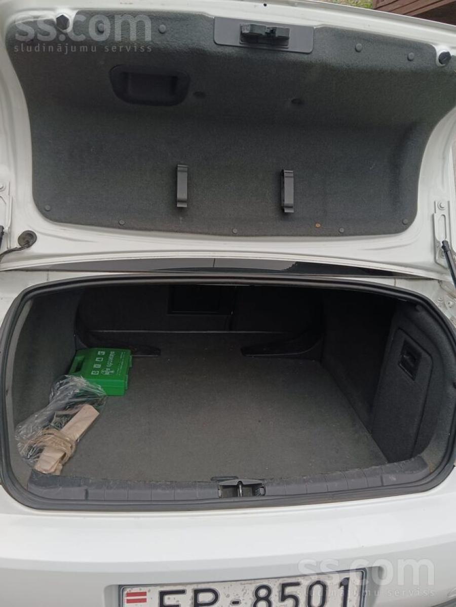 Balts Opel Vectra 2002 Ventspils, ar dzinēja tilpumu 2.20 L un nobraukumu 159 tūkst. km par 1750 €, foto 12 vietnē AUTOMOTO.COM.LV