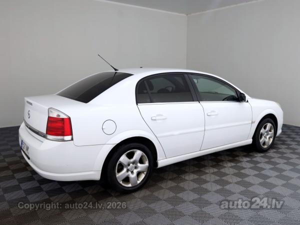 White Opel Vectra 2007 in Tallinn, with an engine capacity of 2.20 L and mileage of 234 thousand km for 1099 €, photo 3 on AUTOMOTO.COM.LV