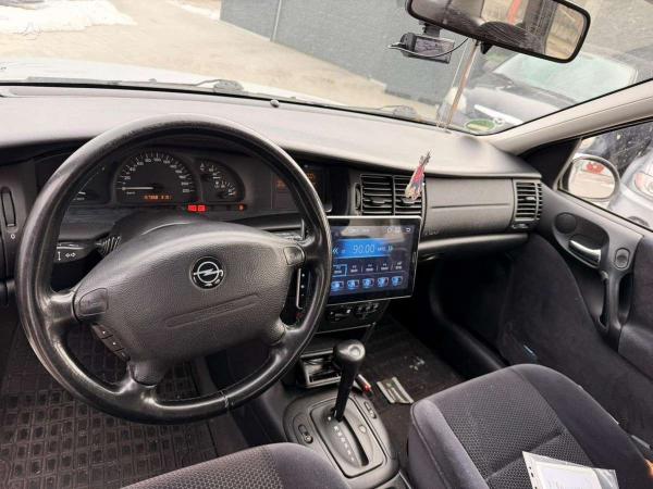 Balts Opel Vectra 2001 Viļņa, ar dzinēja tilpumu 1.80 L un nobraukumu 157 tūkst. km par 1600 €, foto 6 vietnē AUTOMOTO.COM.LV