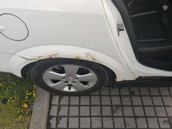 Balts Opel Vectra 2004 Kauņa, ar dzinēja tilpumu 2.17 L un nobraukumu 290 tūkst. km par 900 €, foto 7 vietnē AUTOMOTO.COM.LV