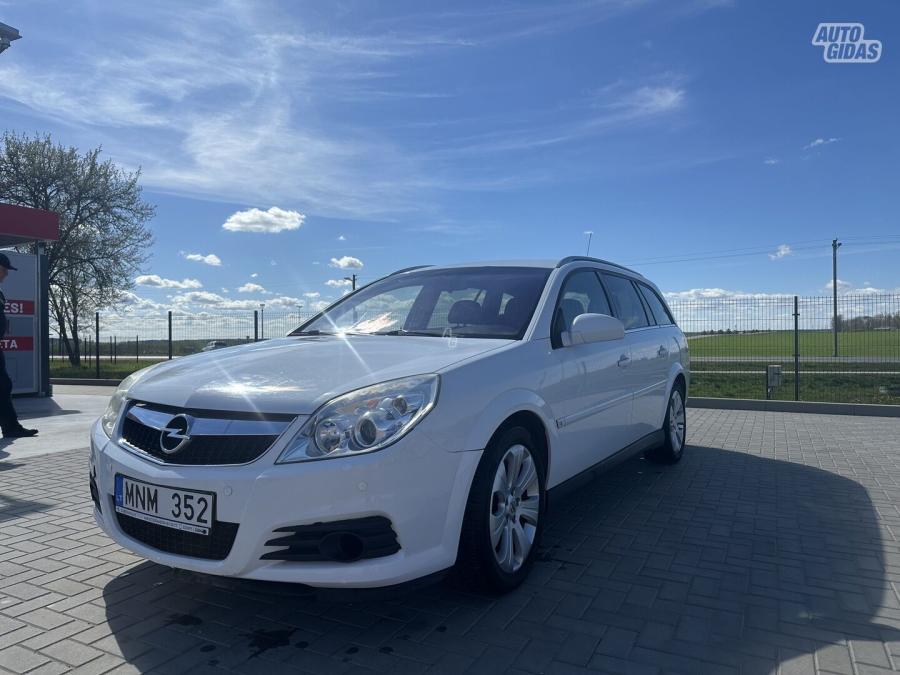 Balts Opel Vectra 2008 Kalvarija, ar dzinēja tilpumu 1.90 L un nobraukumu 375 tūkst. km par 1200 €, foto 1 vietnē AUTOMOTO.COM.LV