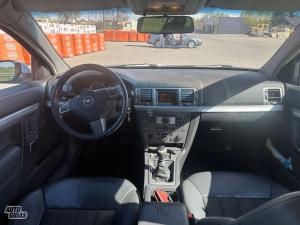 Balts Opel Vectra 2008 Kalvarija, ar dzinēja tilpumu 1.90 L un nobraukumu 375 tūkst. km par 1200 €, foto 10 vietnē AUTOMOTO.COM.LV