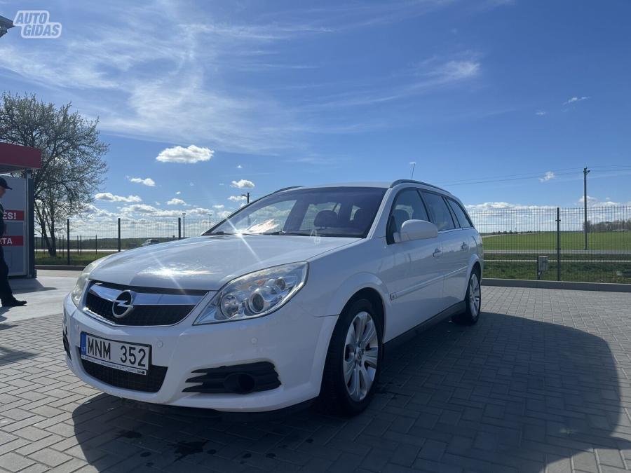 Balts Opel Vectra 2008 Kalvarija, ar dzinēja tilpumu 1.90 L un nobraukumu 375 tūkst. km par 1200 €, foto 1 vietnē AUTOMOTO.COM.LV