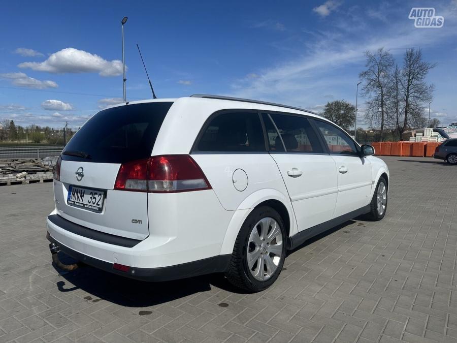 Balts Opel Vectra 2008 Kalvarija, ar dzinēja tilpumu 1.90 L un nobraukumu 375 tūkst. km par 1200 €, foto 4 vietnē AUTOMOTO.COM.LV