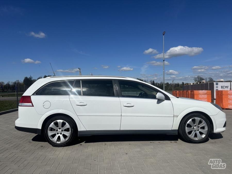 Balts Opel Vectra 2008 Kalvarija, ar dzinēja tilpumu 1.90 L un nobraukumu 375 tūkst. km par 1200 €, foto 7 vietnē AUTOMOTO.COM.LV