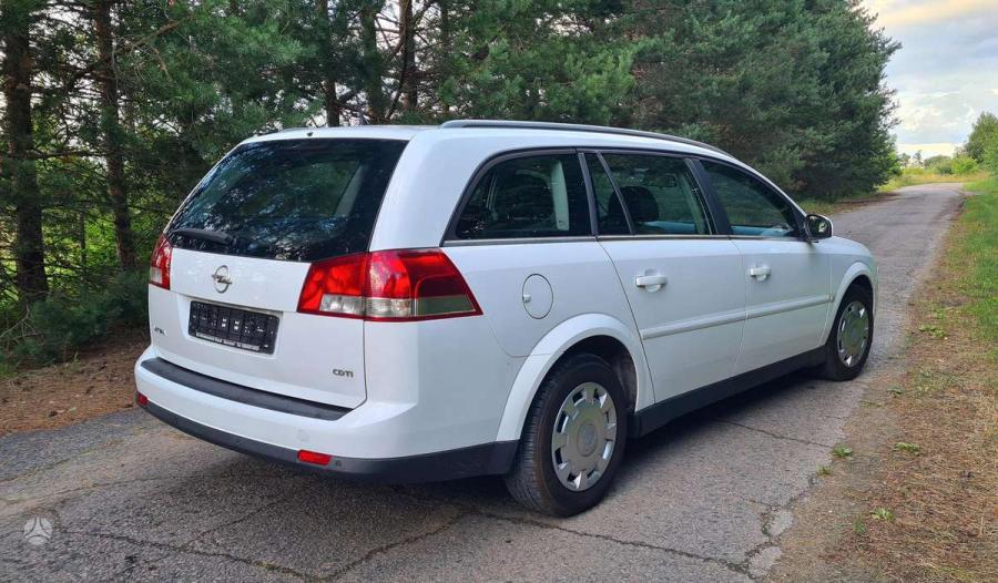 Balts Opel Vectra 2008 Šauļi, ar dzinēja tilpumu 1.91 L un nobraukumu 339 tūkst. km par 1990 €, foto 3 vietnē AUTOMOTO.COM.LV