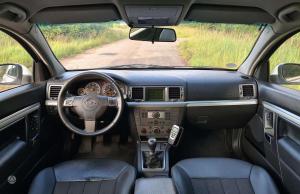 Balts Opel Vectra 2008 Šauļi, ar dzinēja tilpumu 1.91 L un nobraukumu 339 tūkst. km par 1990 €, foto 8 vietnē AUTOMOTO.COM.LV