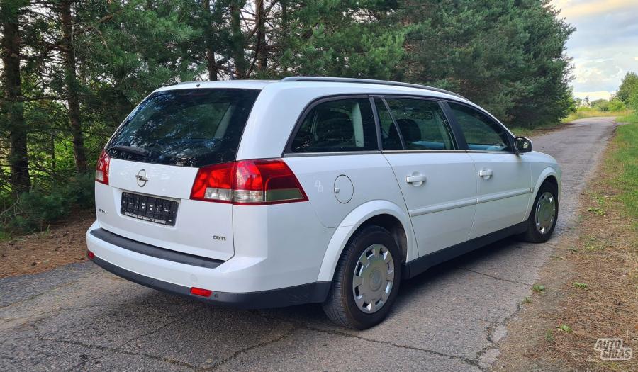 Balts Opel Vectra 2008 Šauļi, ar dzinēja tilpumu 1.90 L un nobraukumu 339 tūkst. km par 1950 €, foto 3 vietnē AUTOMOTO.COM.LV