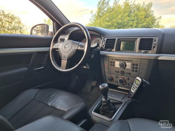 Balts Opel Vectra 2008 Šauļi, ar dzinēja tilpumu 1.90 L un nobraukumu 339 tūkst. km par 1950 €, foto 8 vietnē AUTOMOTO.COM.LV