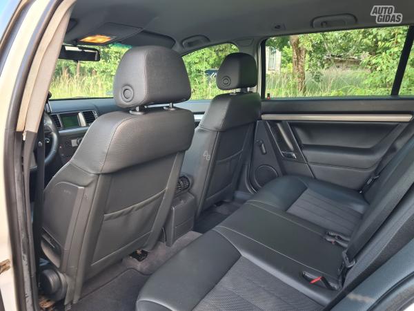 Balts Opel Vectra 2008 Šauļi, ar dzinēja tilpumu 1.90 L un nobraukumu 339 tūkst. km par 1950 €, foto 9 vietnē AUTOMOTO.COM.LV