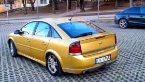 Yellow Opel Vectra 2003 in Cesis, with an engine capacity of 2.20 L and mileage of 414 thousand km for 1450 €, photo 8 on AUTOMOTO.COM.LV