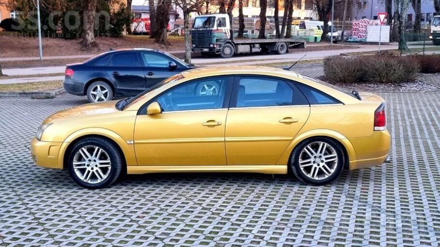 Yellow Opel Vectra 2003 in Cesis, with an engine capacity of 2.20 L and mileage of 414 thousand km for 1450 €, photo 9 on AUTOMOTO.COM.LV