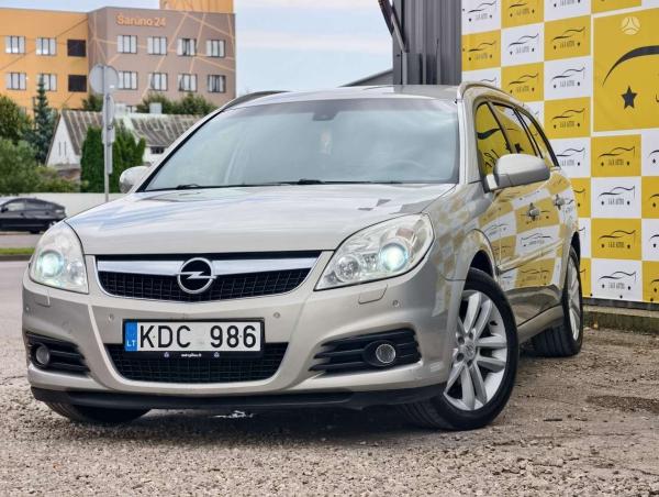 Opel Vectra 2006 in Siauliai on AUTOMOTO.COM.LV Yellow Opel Vectra 2006 in Siauliai, with an engine capacity of 1.91 L and mileage of 277 thousand km for 2250 €, photo 3 on AUTOMOTO.COM.LV