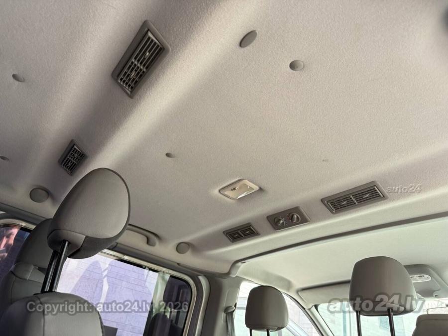Smilšu krāsa Opel Vivaro 2012 Tallina, ar dzinēja tilpumu 2.00 L un nobraukumu 352 tūkst. km par 8999 €, foto 20 vietnē AUTOMOTO.COM.LV