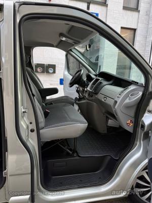 Smilšu krāsa Opel Vivaro 2012 Tallina, ar dzinēja tilpumu 2.00 L un nobraukumu 352 tūkst. km par 8999 €, foto 22 vietnē AUTOMOTO.COM.LV